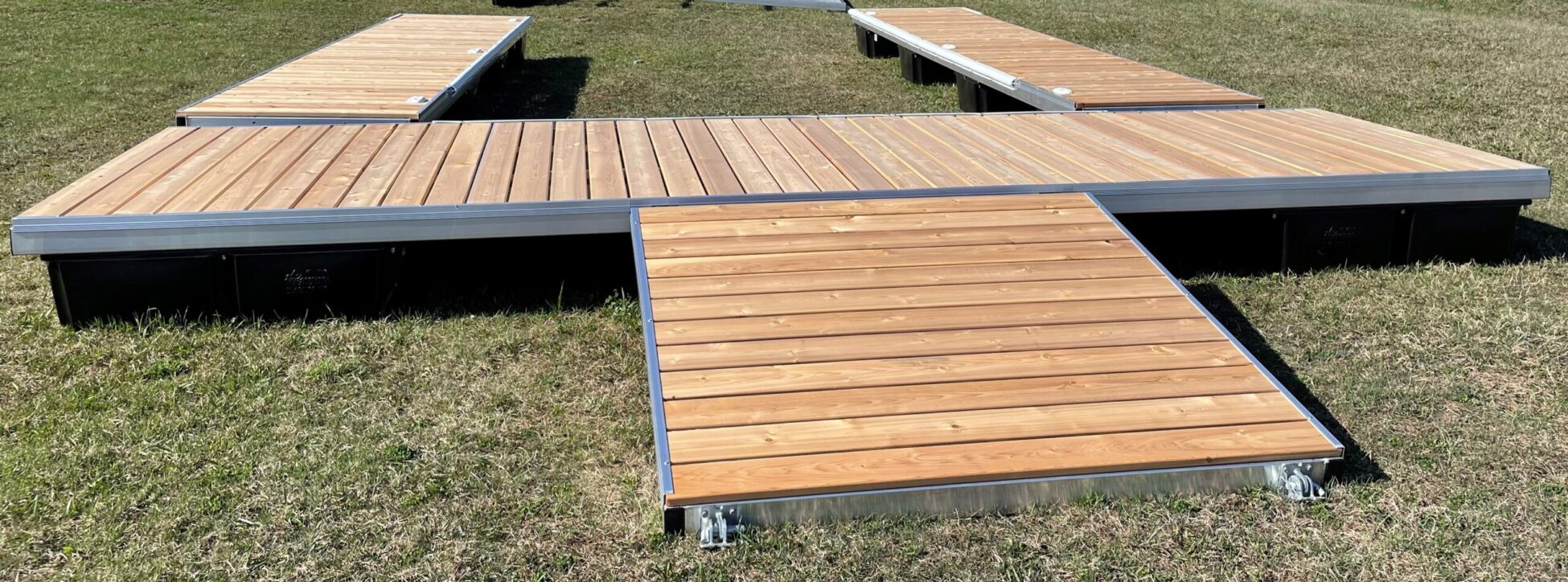 SERIES I FLOATING DOCKS - Dockmaster - InstantDeck - Benchmaster ...