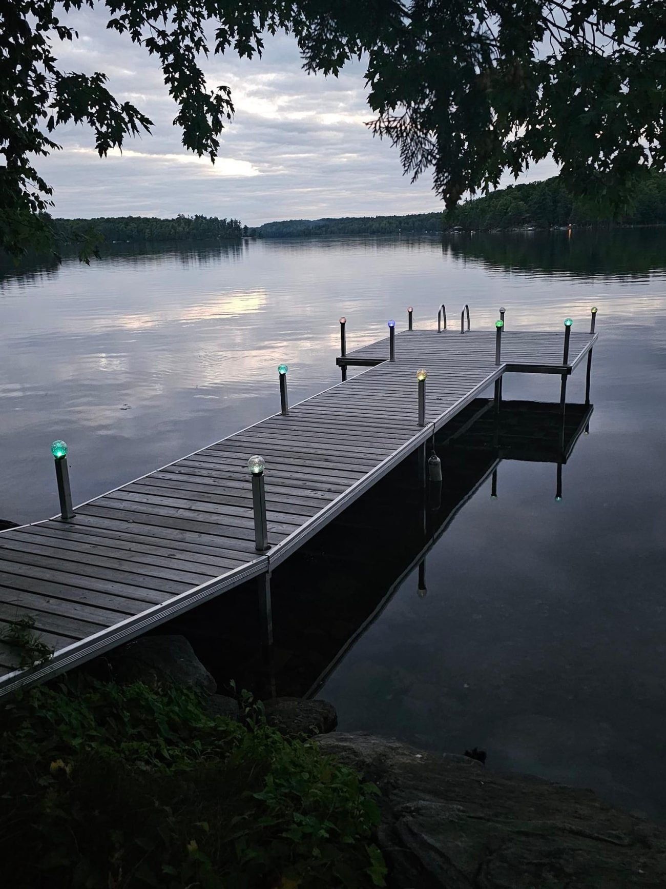 Aluminum Leg Docks - Dockmaster - InstantDeck - Benchmaster ...